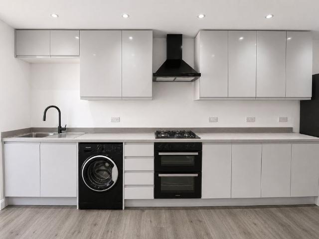 Beaconsfield Place, Epsom, Surrey, KT17 4BD