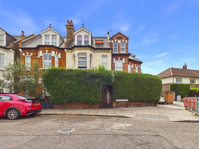 Beaconsfield Road 5 bed terraced house to rent £5,000 pcm £1,154 pw