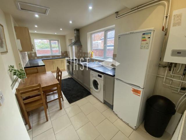 Beaconsfield Road, West End LE3, 4 bed shared accommodation to rent, £347 pcm | PrimeLocation
