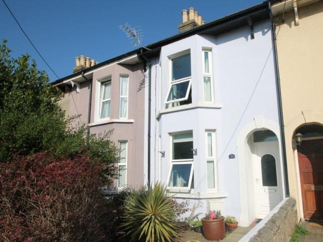 Beaconsfield Road, Wick, Littlehampton 2 bed terraced house to rent £1,175 pcm £271 pw