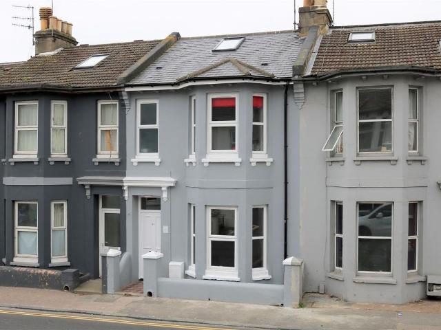 Beaconsfield Road, Brighton BN1, Room to rent, £750 pcm | PrimeLocation