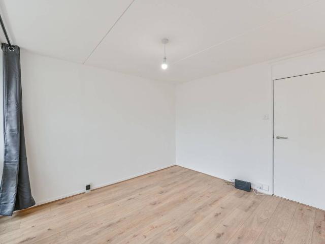 Beaconsfield Road, Elephant And Castle, London SE17, 5 bed flat to rent, £5,500 pcm | PrimeLocation