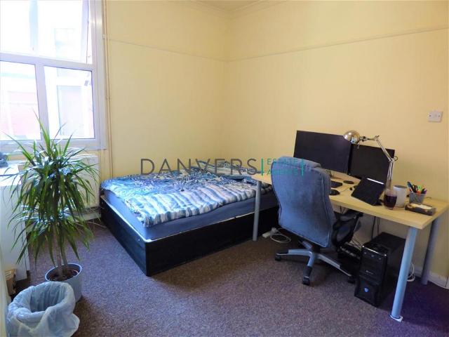 Beaconsfield Road, Leicester LE3 5 bed detached house to rent £1,517 pcm £350 pw
