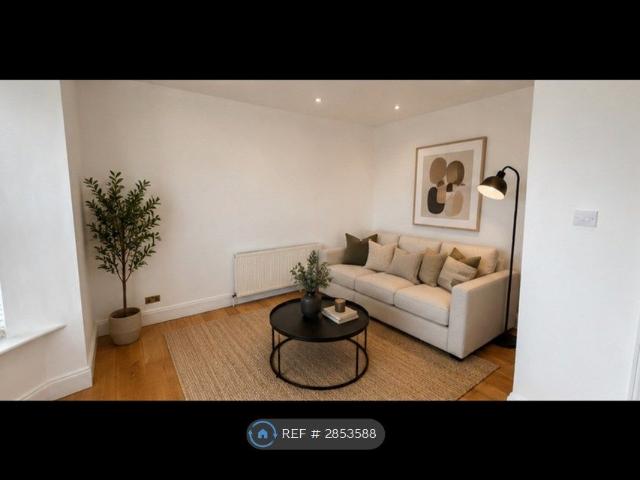 Beaconsfield Road, London N11, 1 bed flat to rent, £1,750 pcm | PrimeLocation