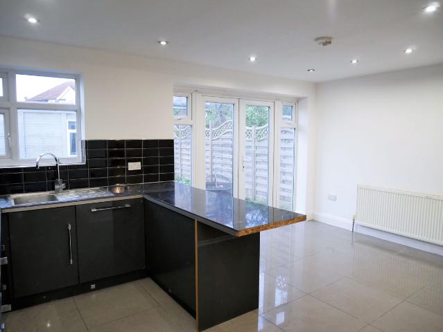 Beaconsfield Road, Southall UB1, 4 bed semi detached house to rent, £3,200 pcm | PrimeLocation