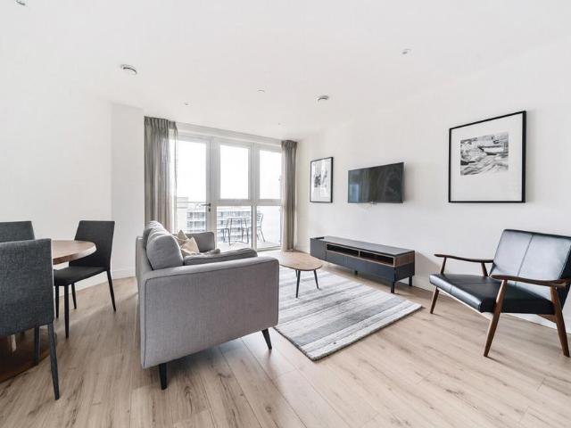 Beadon Road, Hammersmith, W6 2 bed apartment to rent £3,600 pcm £831 pw