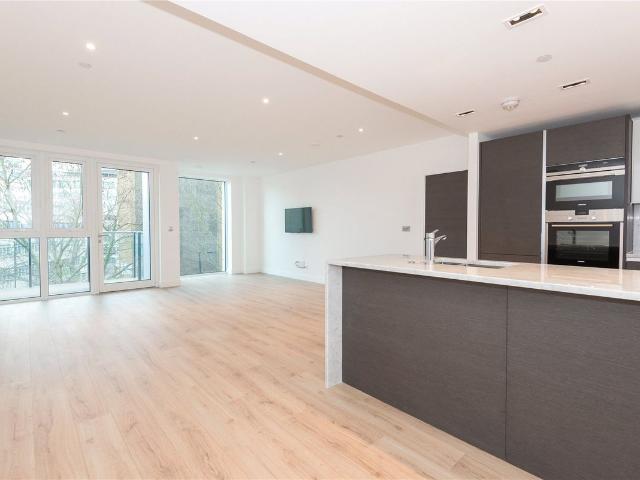 Beadon Road, London W6, 2 bed flat to rent, £3,850 pcm | PrimeLocation
