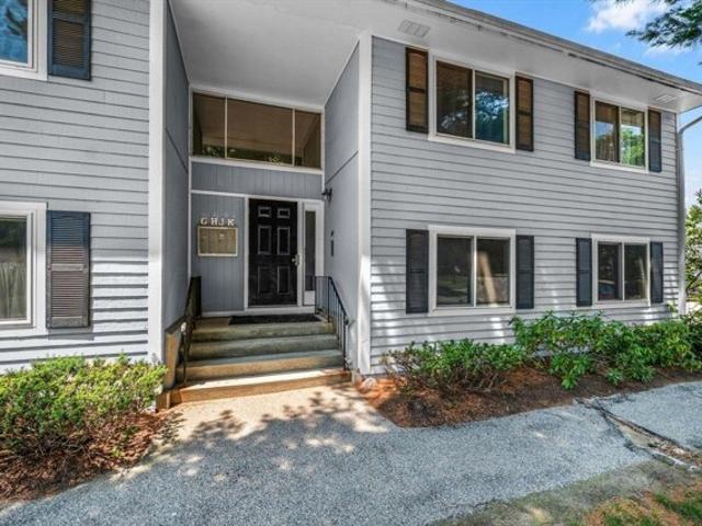 Beals Cove Rd Apt H, Hingham, Condo For Sale