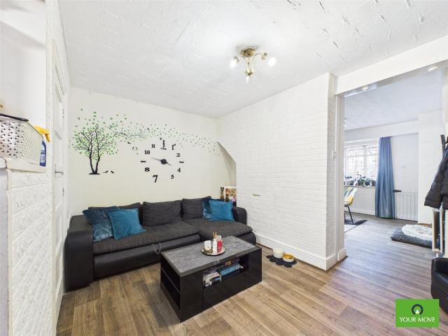 Beam Avenue, Essex RM10 3 bed terraced house to rent £1,900 pcm £438 pw