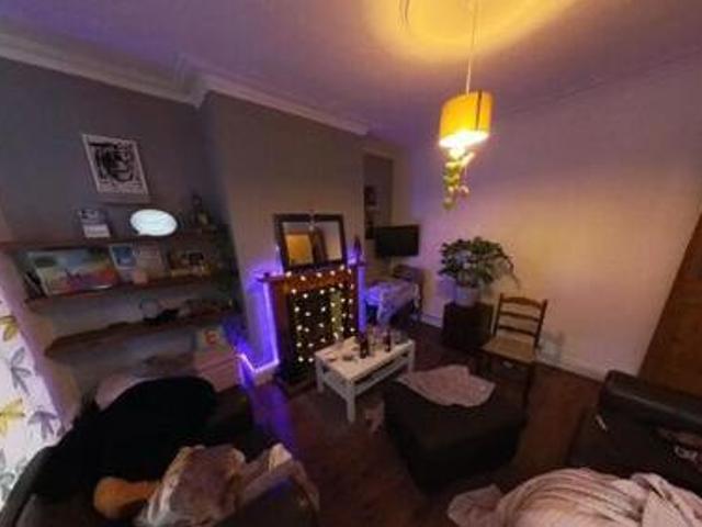 Beamsley Grove, Leeds, 2 Bedroom House