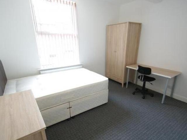 Beamsley Mount, Hyde Park, 4 Bedroom Terraced