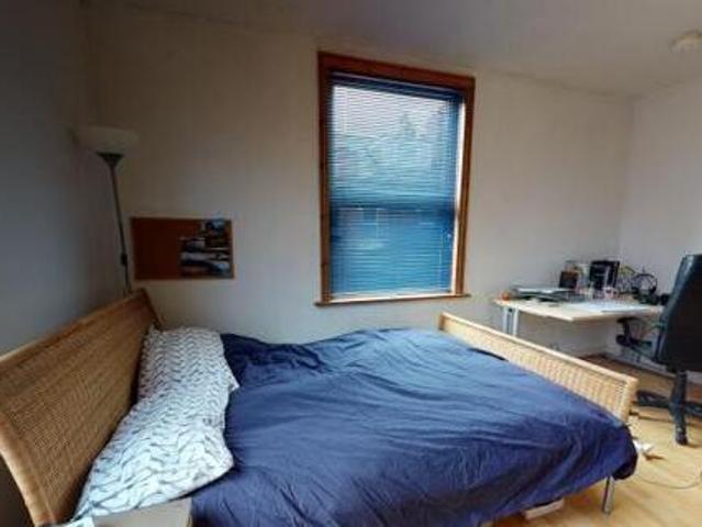Beamsley Place, Hyde Park, 4 Bedroom End