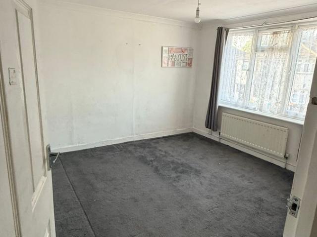 Beamway, Romford RM10, 3 bed terraced house to rent, £2,300 pcm | PrimeLocation