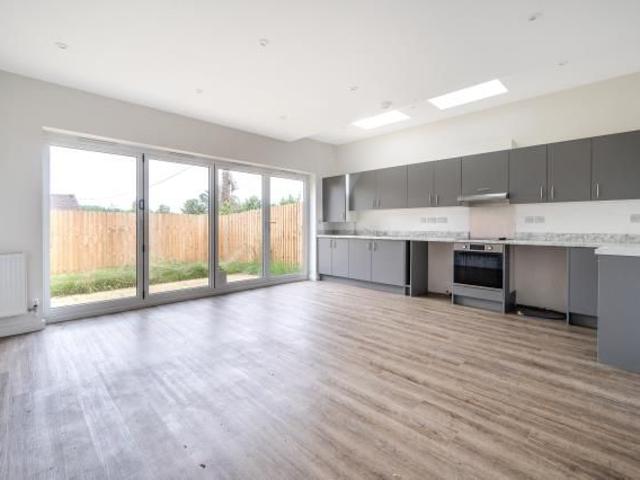 Bear Close, Woodstock OX20, 1 bed flat to rent, £1,350 pcm | PrimeLocation