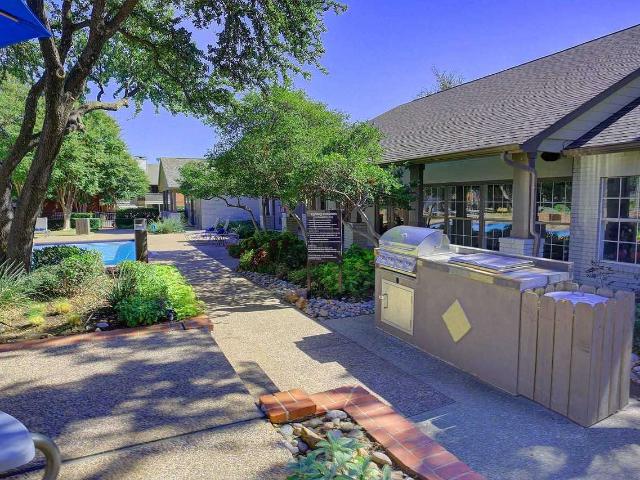 Bear Creek at Harwood Apartments 1 Bedroom Apartment for Rent at 1130 Bear Creek Pkwy, Euless, TX 76039 Villages Of Bear Creek