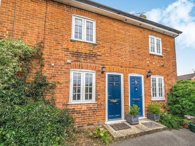 Bear Lane, Farnham, Surrey GU9, 2 bed terraced house to rent, £1,400 pcm | PrimeLocation