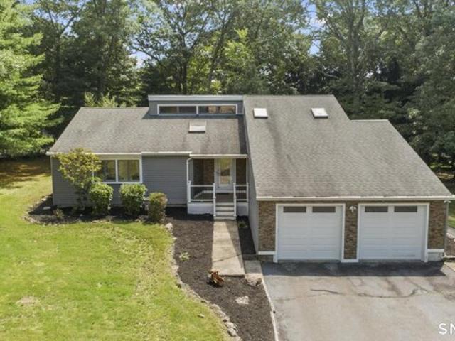 Bear Path Rd, Hamden, Home For Sale