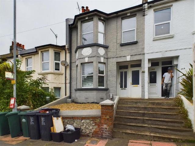 Bear Road 2 bed flat to rent £1,600 pcm £369 pw