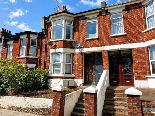 Bear Road, Brighton 3 bed apartment to rent £1,750 pcm £404 pw