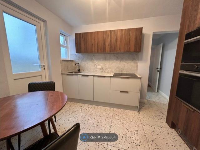 Bear Road, Brighton BN2, 3 bed shared accommodation to rent, £1,996 pcm | PrimeLocation