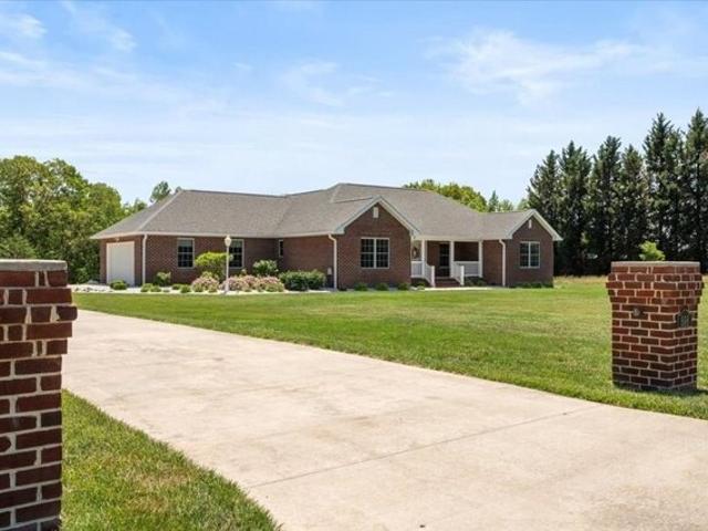Bear Trl, Cana, Home For Sale