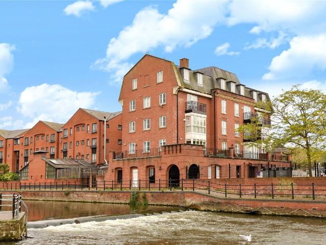 Bear Wharf, Fobney Street, Reading, Berkshire RG1, 2 bed flat to rent, £1,400 pcm | PrimeLocation
