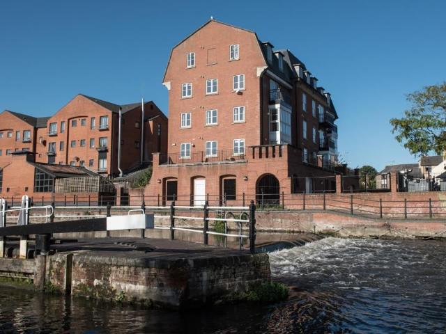 Bear Wharf, Fobney Street, Reading, Berkshire RG1, 2 bed flat to rent, £1,700 pcm | PrimeLocation