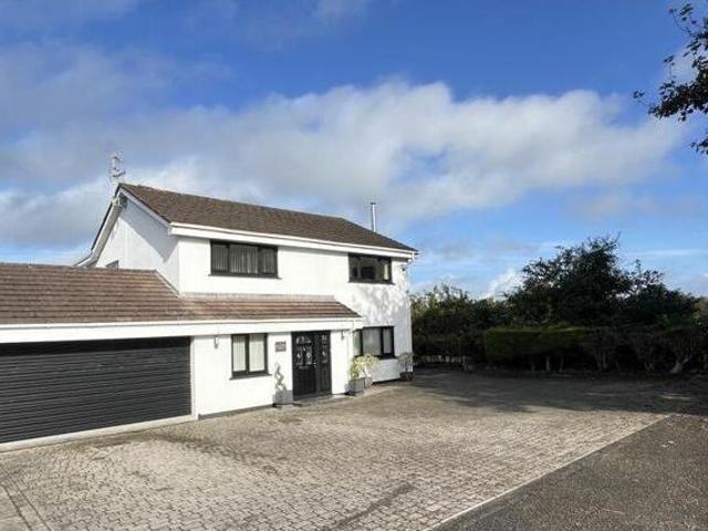 Bear Wood House, B Port Road East, 5 Bedroom Link