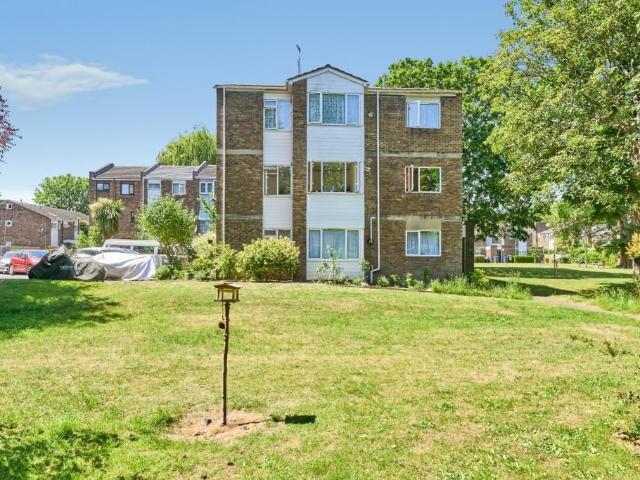 Beard Road, Kingston KT2, 1 bed flat to rent, £2,000 pcm | PrimeLocation