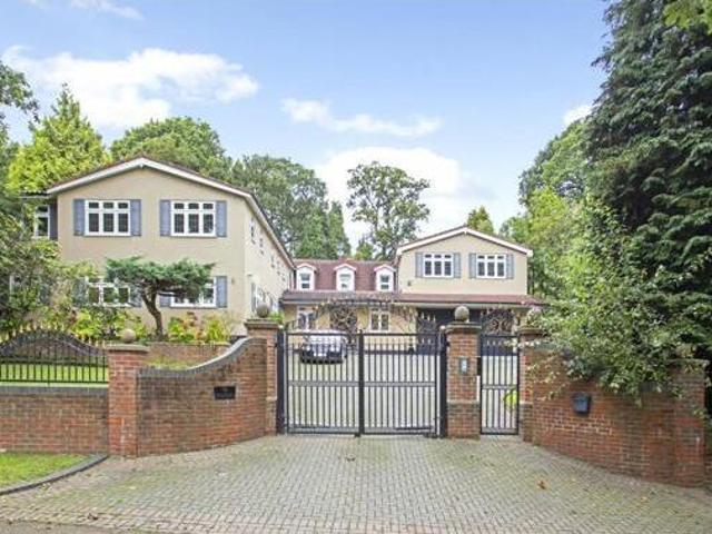 Bears Den, Surrey, 7 Bedroom Detached