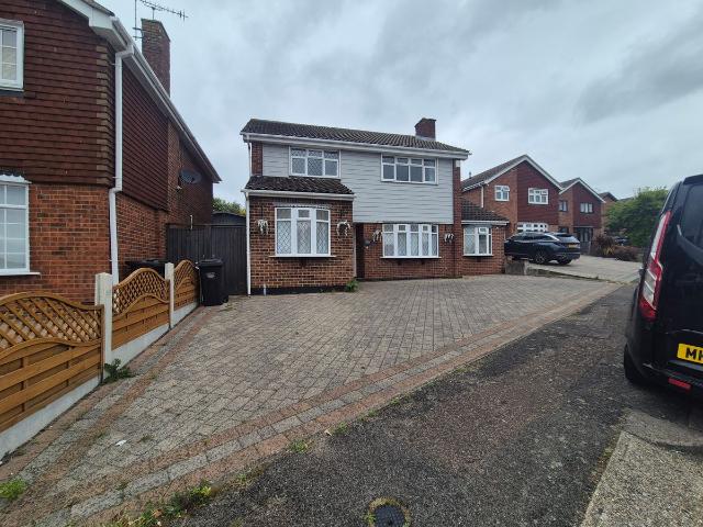 Bearsted Drive, Basildon SS13, 4 bed detached house to rent, £2,000 pcm | PrimeLocation