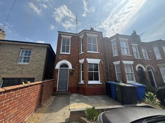 Beccles NR34, 2 bed terraced house to rent, £1,050 pcm | PrimeLocation