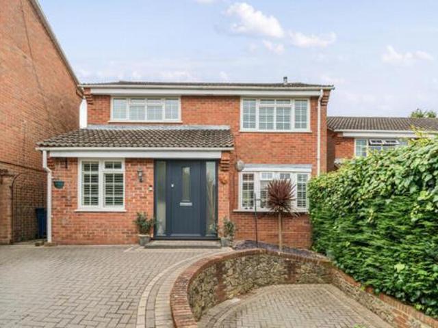 Beck Gardens, Farnham, 4 Bedroom Detached