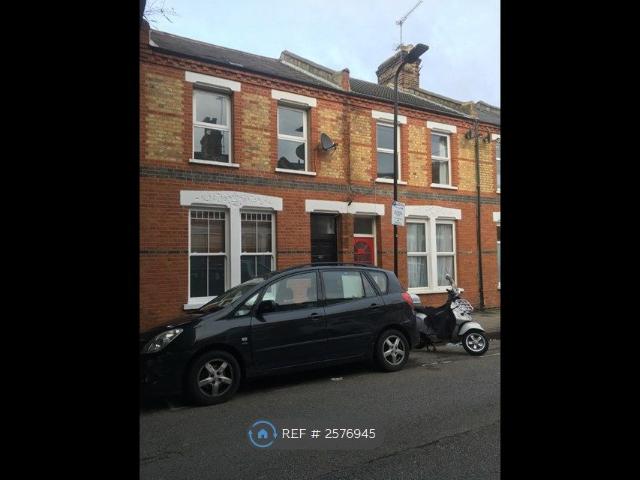 Beck Rd, London E8, 3 bed flat to rent, £3,000 pcm | PrimeLocation