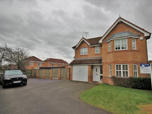 Beckenham Close, Widnes, WA8 4 bed detached house to rent £1,695 pcm £391 pw