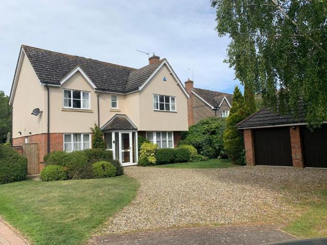Beckett Close, Westley IP33 4 bed detached house to rent £2,350 pcm £542 pw
