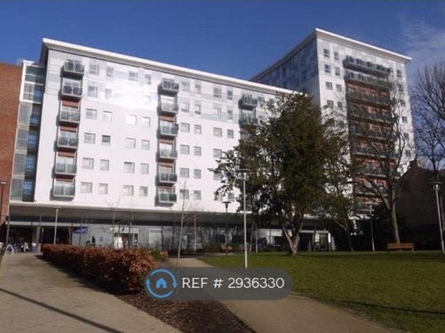 Becket House, Brentwood CM14, 2 bed flat to rent, £1,575 pcm | PrimeLocation