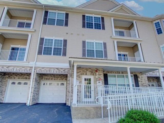 Becket Way, Morganville, Condo For Sale