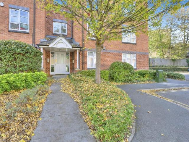 Beckets View, NORTHAMPTON 2 bed apartment to rent £1,050 pcm £242 pw