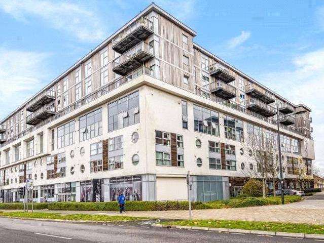 Beckhampton Street, Swindon, Wiltshire SN1, 2 bed flat to rent, £1,250 pcm | PrimeLocation