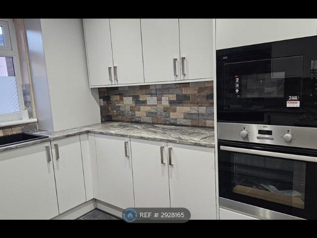 Beckhill Gate, Leeds LS7, 3 bed end terrace house to rent, £1,350 pcm | PrimeLocation