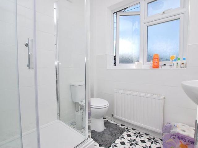 Beckingham Road, Guildford, Surrey GU2, 4 bedroom semi detached house to rent 66035458 | PrimeLocation