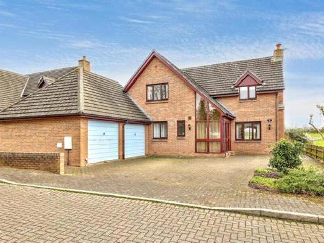 Beckside, Plumpton, 4 Bedroom Detached