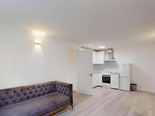 Beckton, London, 2 Bedroom Flat