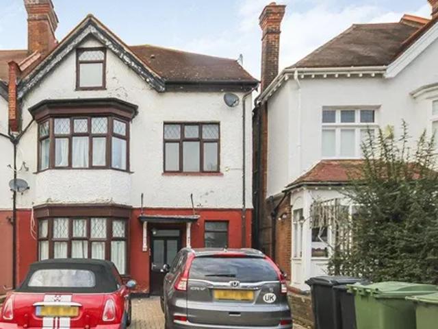 Becmead Avenue, London, SW16 1UQ, United Kingdom | 2 bed apartment for rent #115917610 | Rentberry