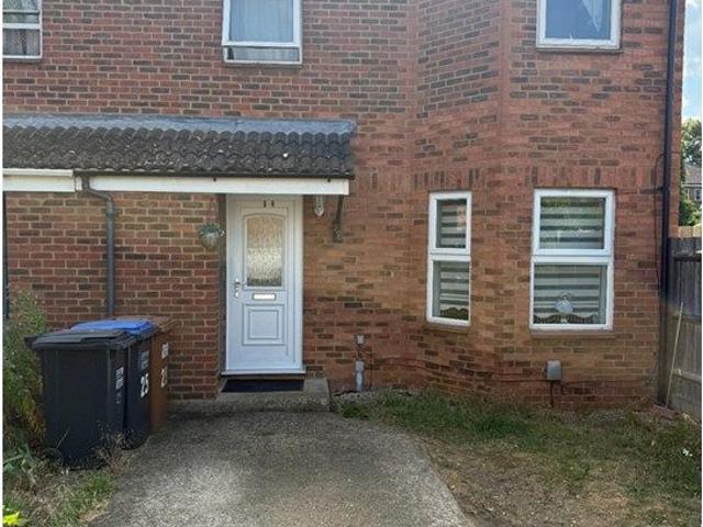 Bedwell Close, Welwyn Garden City AL7, 2 bed semi detached house to rent, £1,650 pcm | PrimeLocation