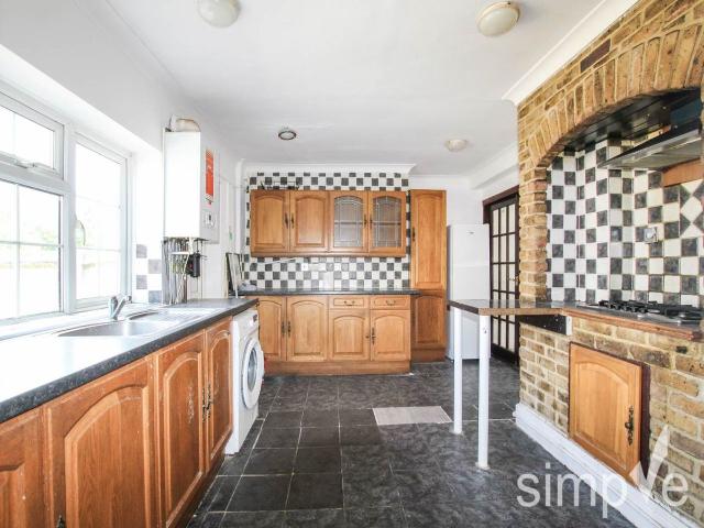 Bedwell Gardens, Hayes, Middlesex UB3, 3 bed maisonette to rent, £2,250 pcm | PrimeLocation