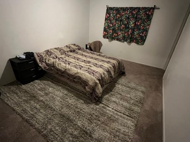 Bed $150 wkly a furnished room or unfurnished