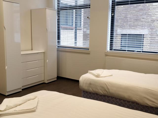 Bed in two bedroom apartment in Whitechapel Has a Room