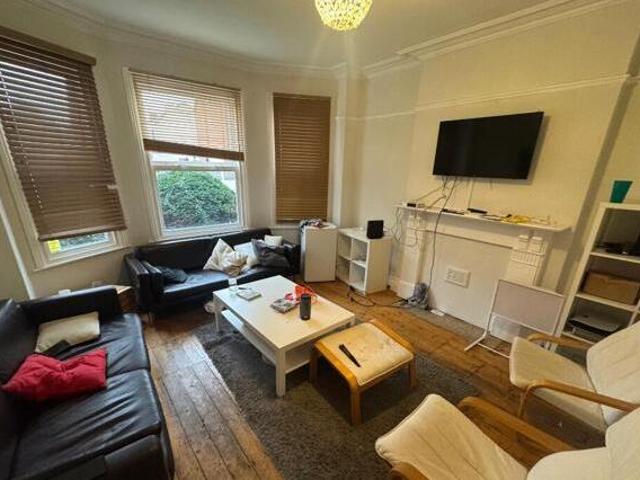 Bed Millicent Road, West Bridgford, 5 Bedroom Flat